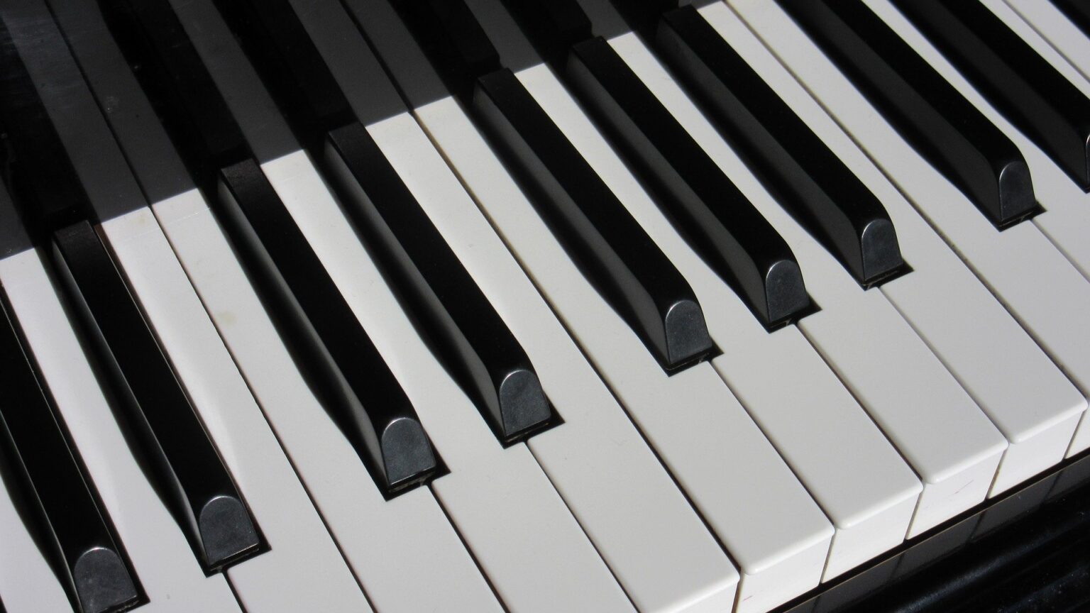 Yamaha DGX 650 Review - Features, Benefits, Pros & Cons - Digital Piano ...