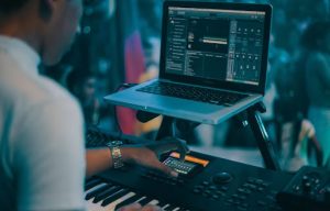 How to Connect Digital Piano to Your PC, iOS, and Android Device ...